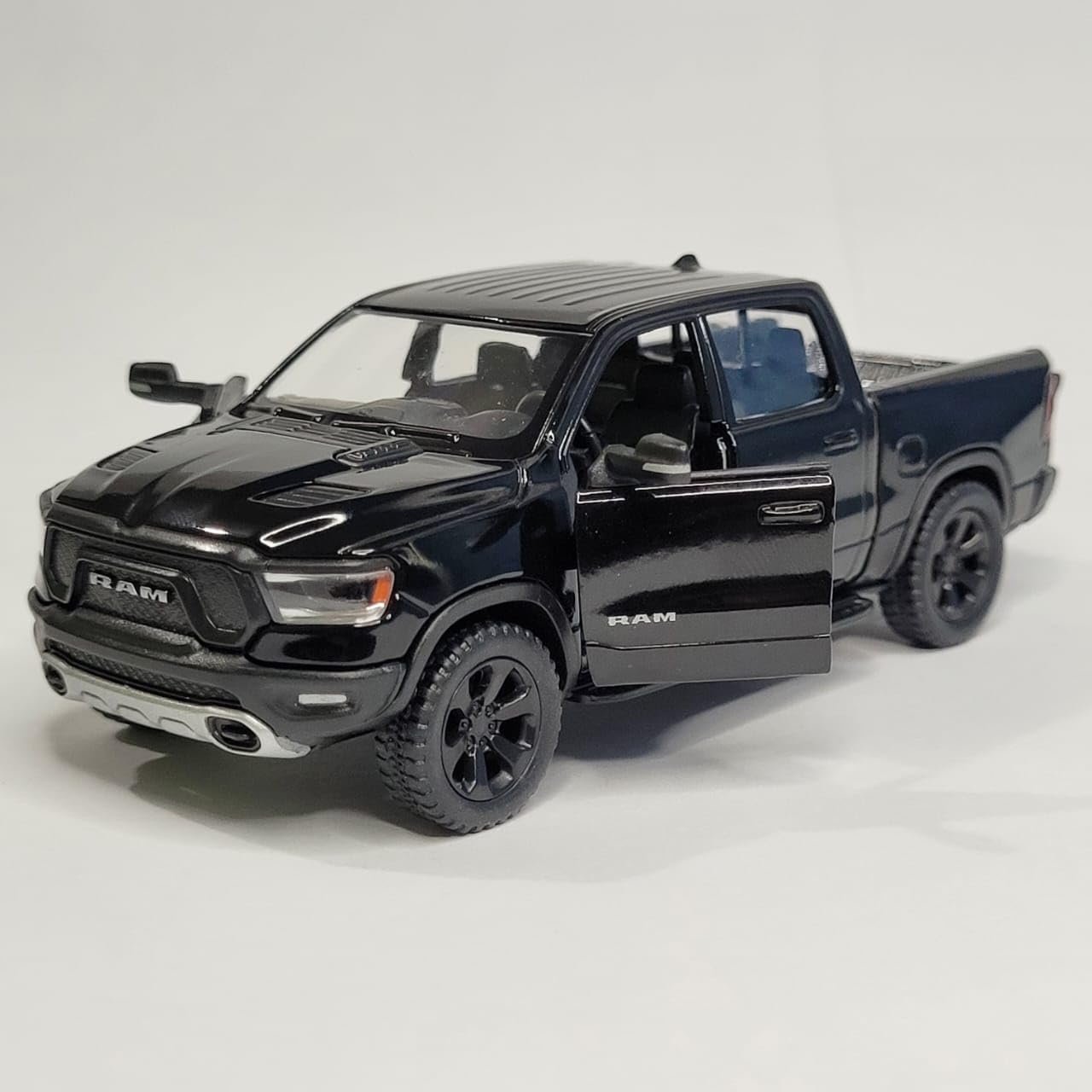 Miniatura Carrinho de Ferro Ram 1500 Caminhonete 4X4 Metal (ram preto ...