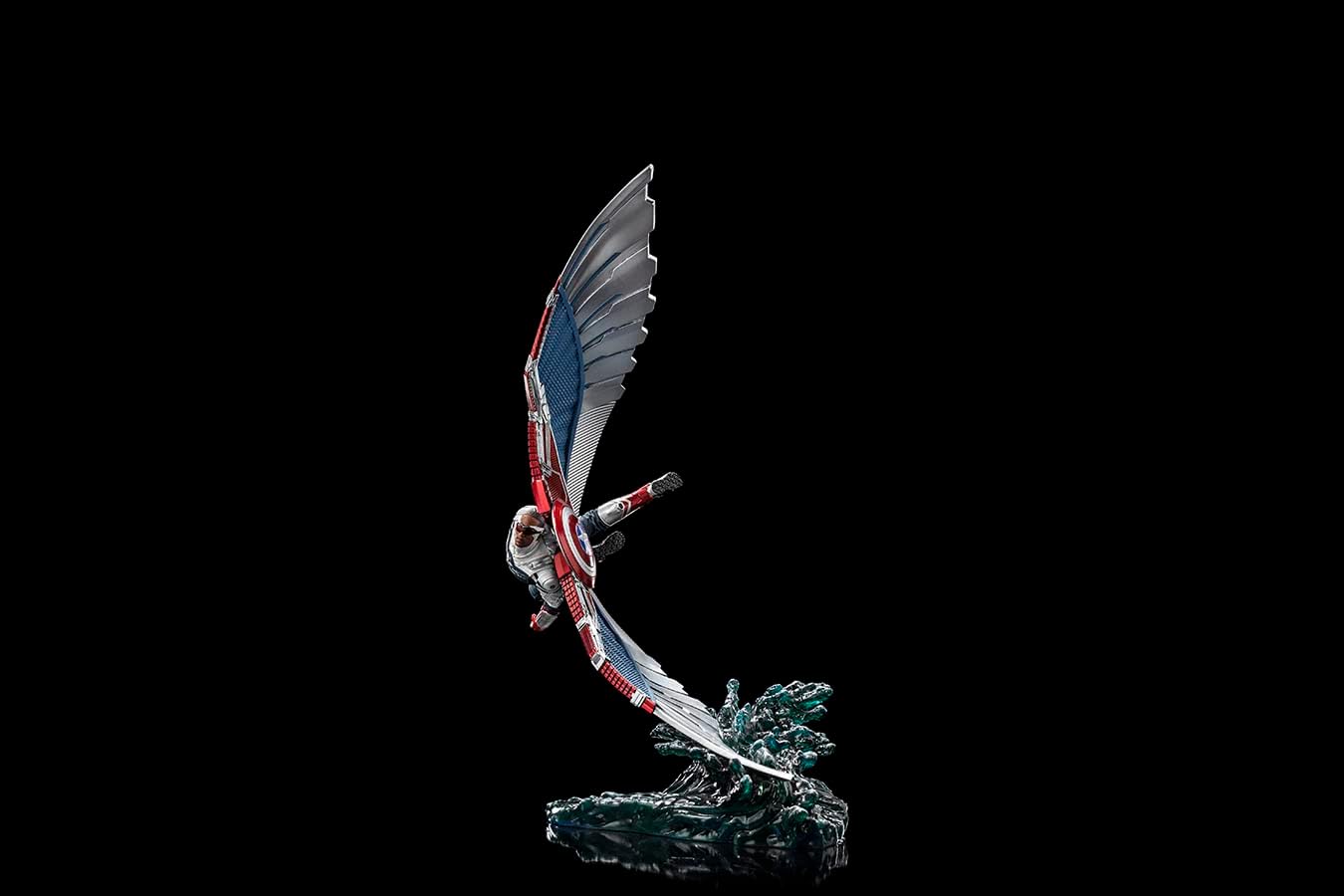 Captain America Sam Wilson (Deluxe) - The Falcon and the Winter Soldier ...